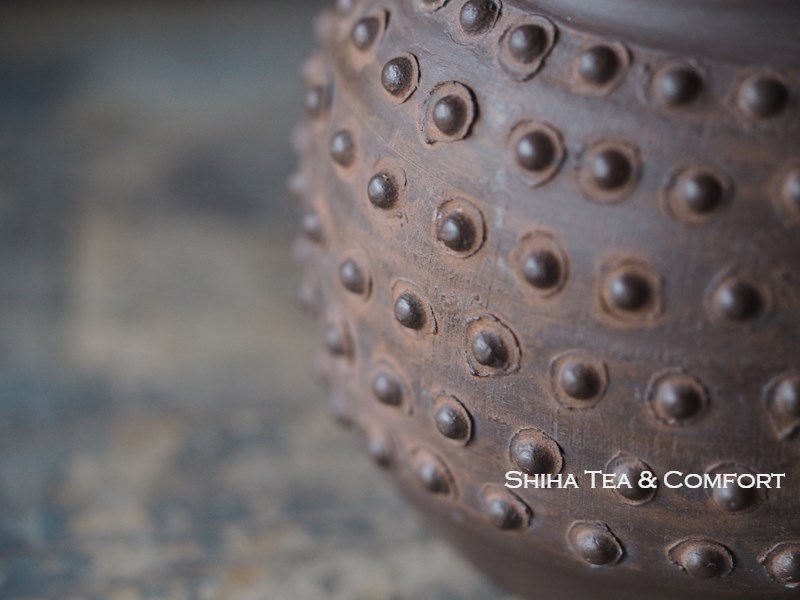 TOJU（Sugie Hirotaka）- One of Greatest Teapot Artist of Japan 陶寿鋲打仿鉄茶壺 ...